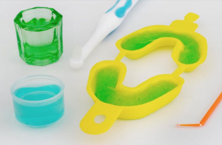 Clorhexidina ¿Para qué sirve y cuándo usarlo? | Blog Vitaldent